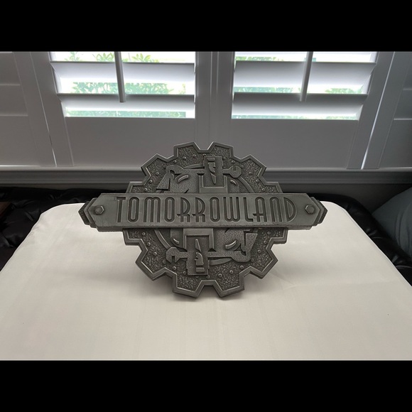 Wall Decor | Walt Disney World Tomorrowland Magic Kingdom Trashcan ...